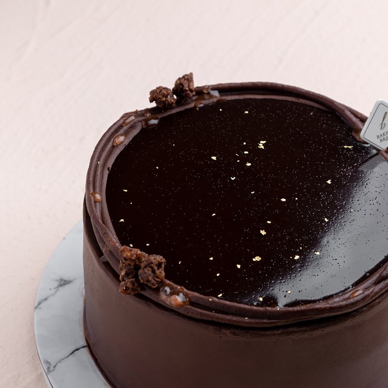 7 Best Customised & Classic Cakes for Father's Day in Singapore