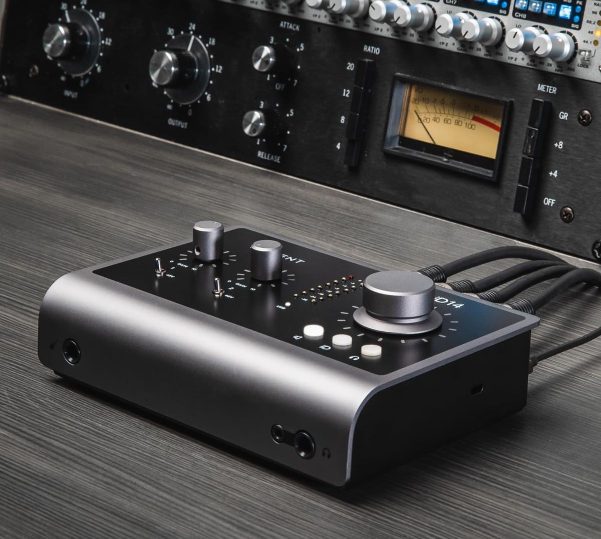 USB Audio Interface for Creators, Live Streamers and Music Producers